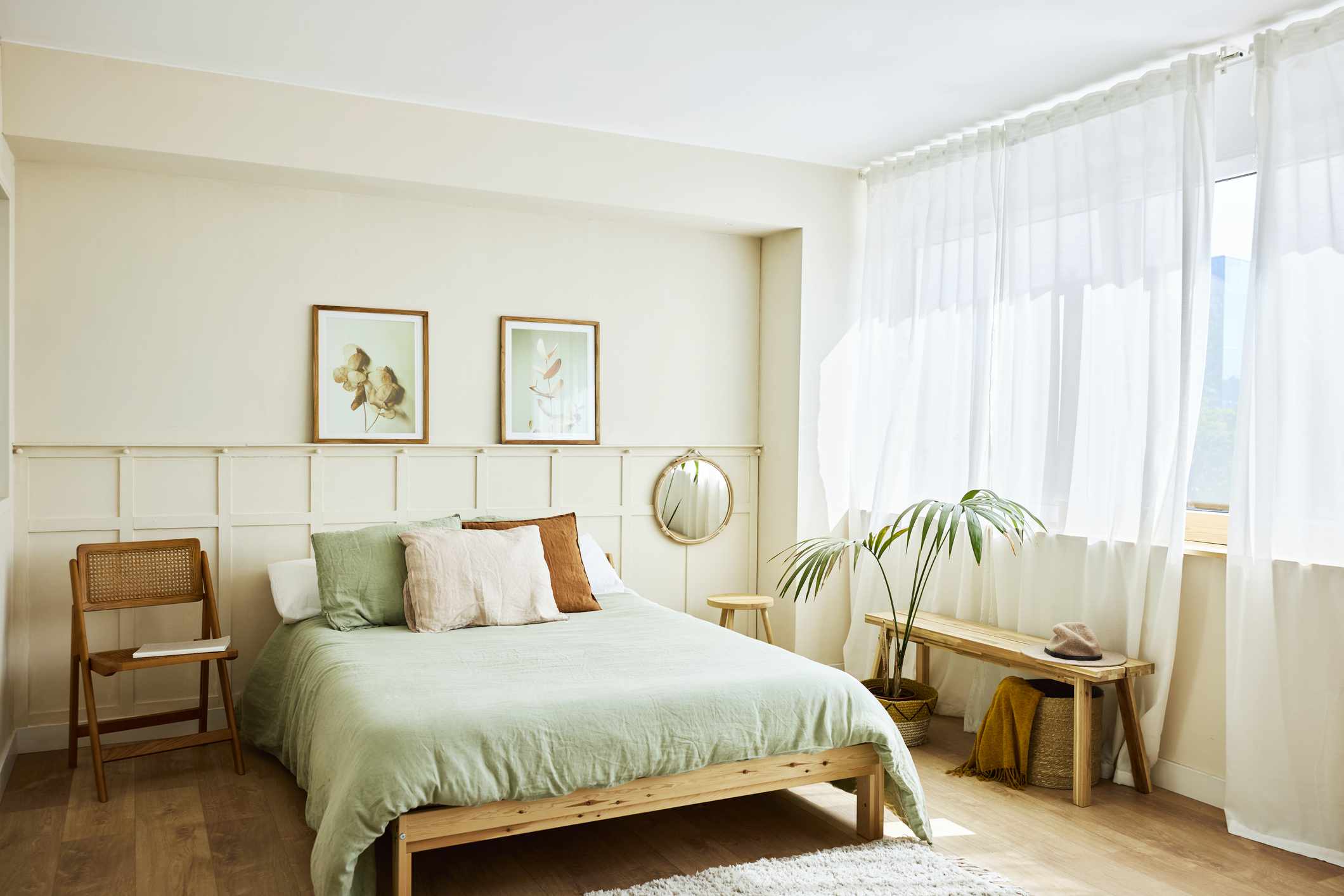 7 Things Designers Immediately Notice About a Bad Bedroom Layout
