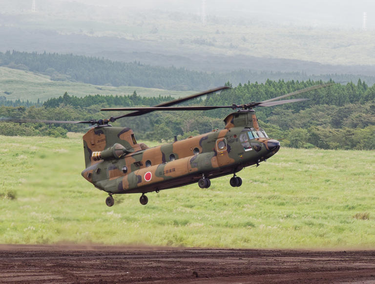 Boeing Wins Order For 17 CH-47JA Block II Chinooks From Japan Self ...