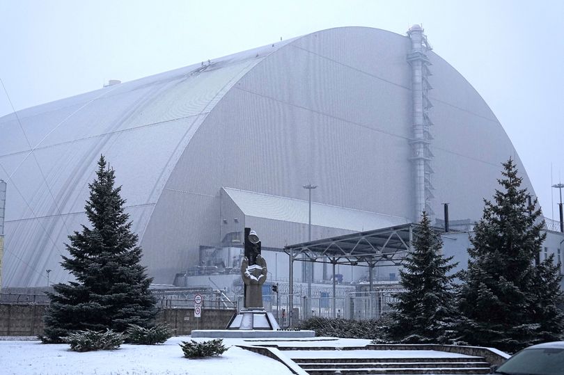 Chernobyl power plant chief says there's possible radioactive leak ...
