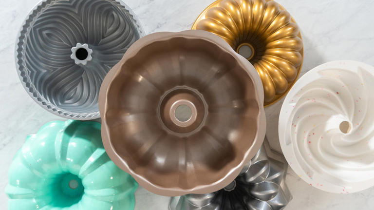 The History Of The Bundt Pan Is More Fascinating Than You Think