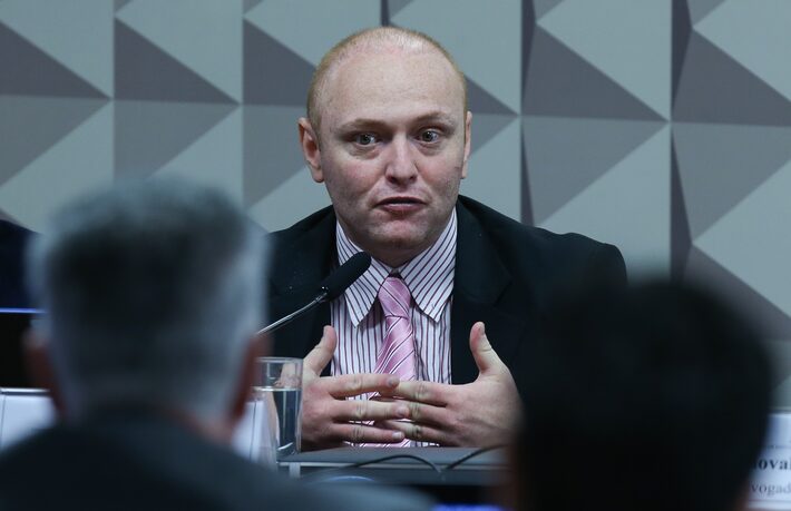 Defesa de hacker pede ao STF redução de pena com base em indulto de ...