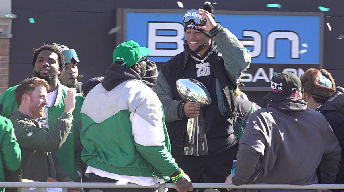 Saquon Barkley’s 3-Word Message to Jalen Hurts During Eagles Super Bowl ... Saquon Barkley’s 3-Word Message to Jalen Hurts During Eagles Super Bowl ...