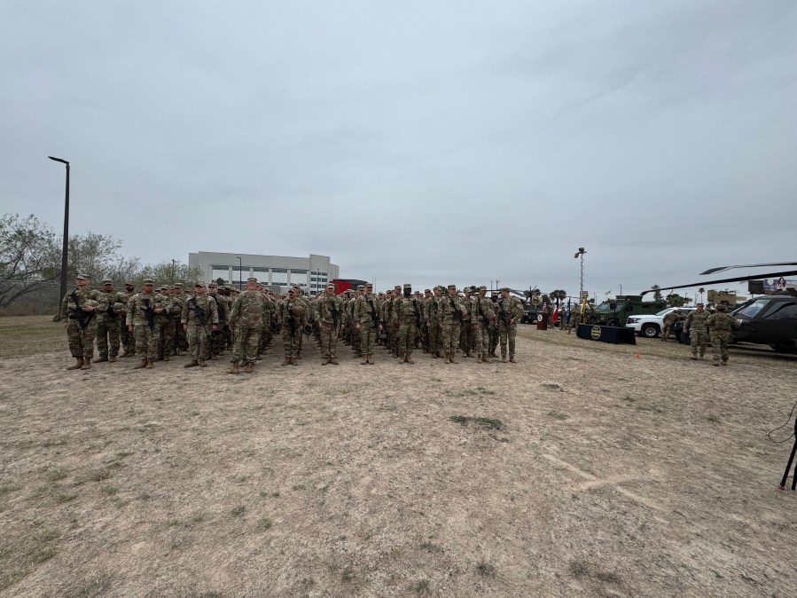 New head of Border Patrol swears in National Guard, DPS who can arrest ...