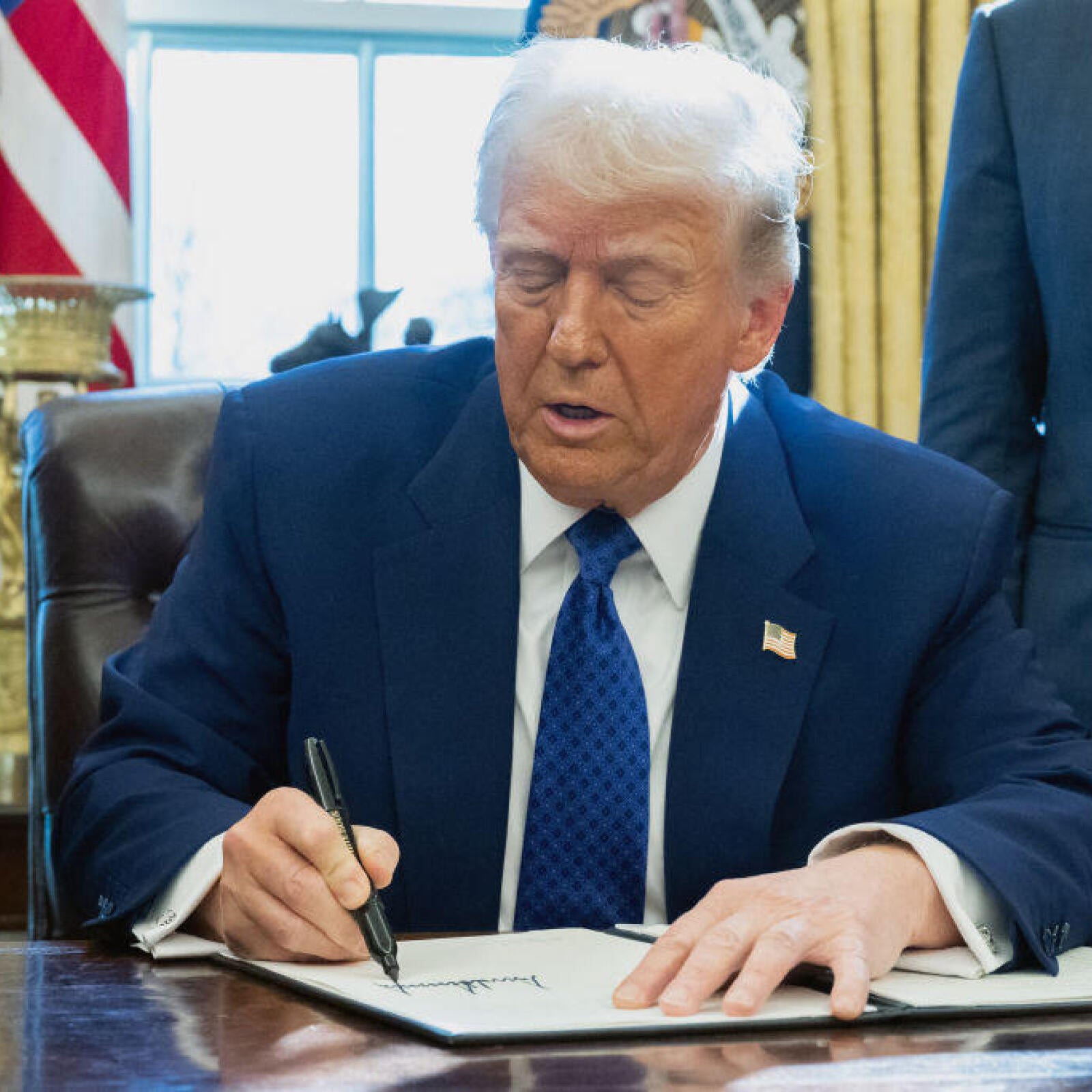 Trump bars federal funding for schools with COVID vaccine mandates