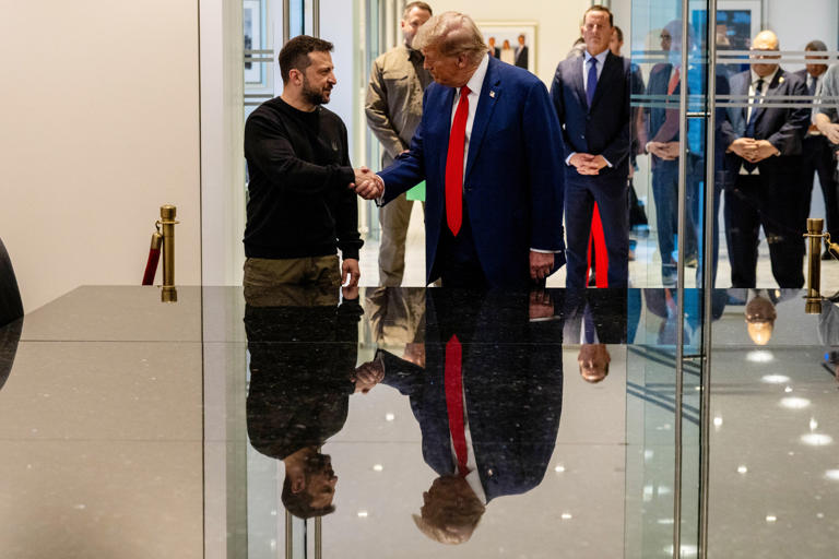 Zelensky Draws Red Line for Trump and Putin Zelensky Draws Red Line for Trump and Putin