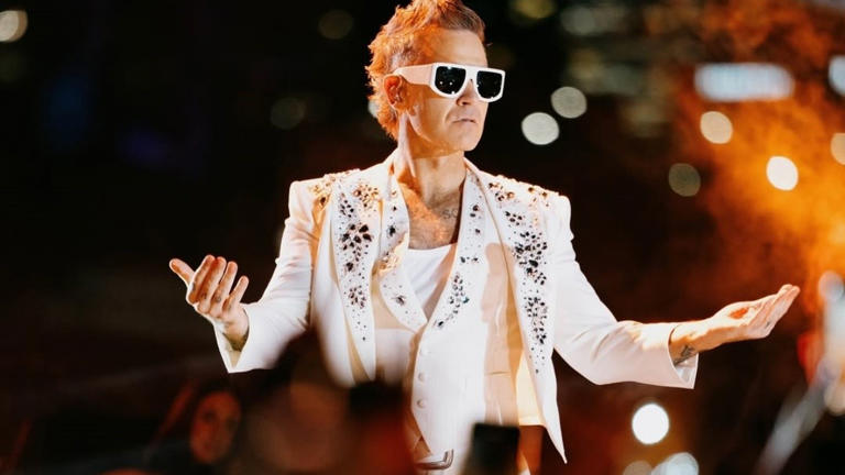 Robbie Williams sparks Super Bowl Halftime Show rumors with playful prank