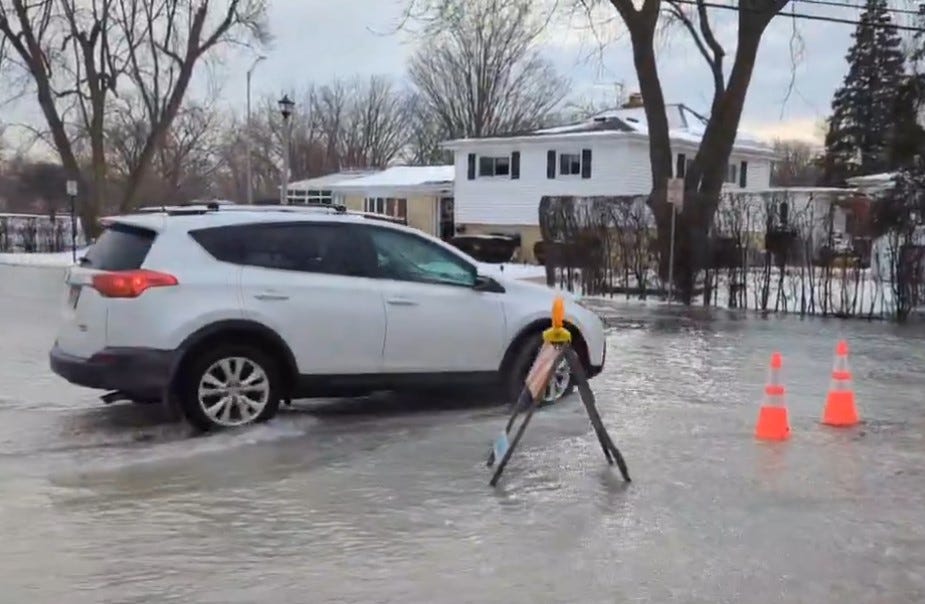 DEVELOPING: Large water main break floods Skokie neighborhood