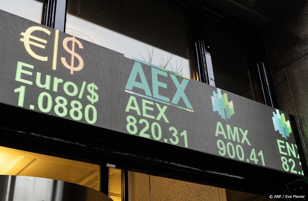 AEX-index sluit vlak na nieuw slotrecord dag eerder