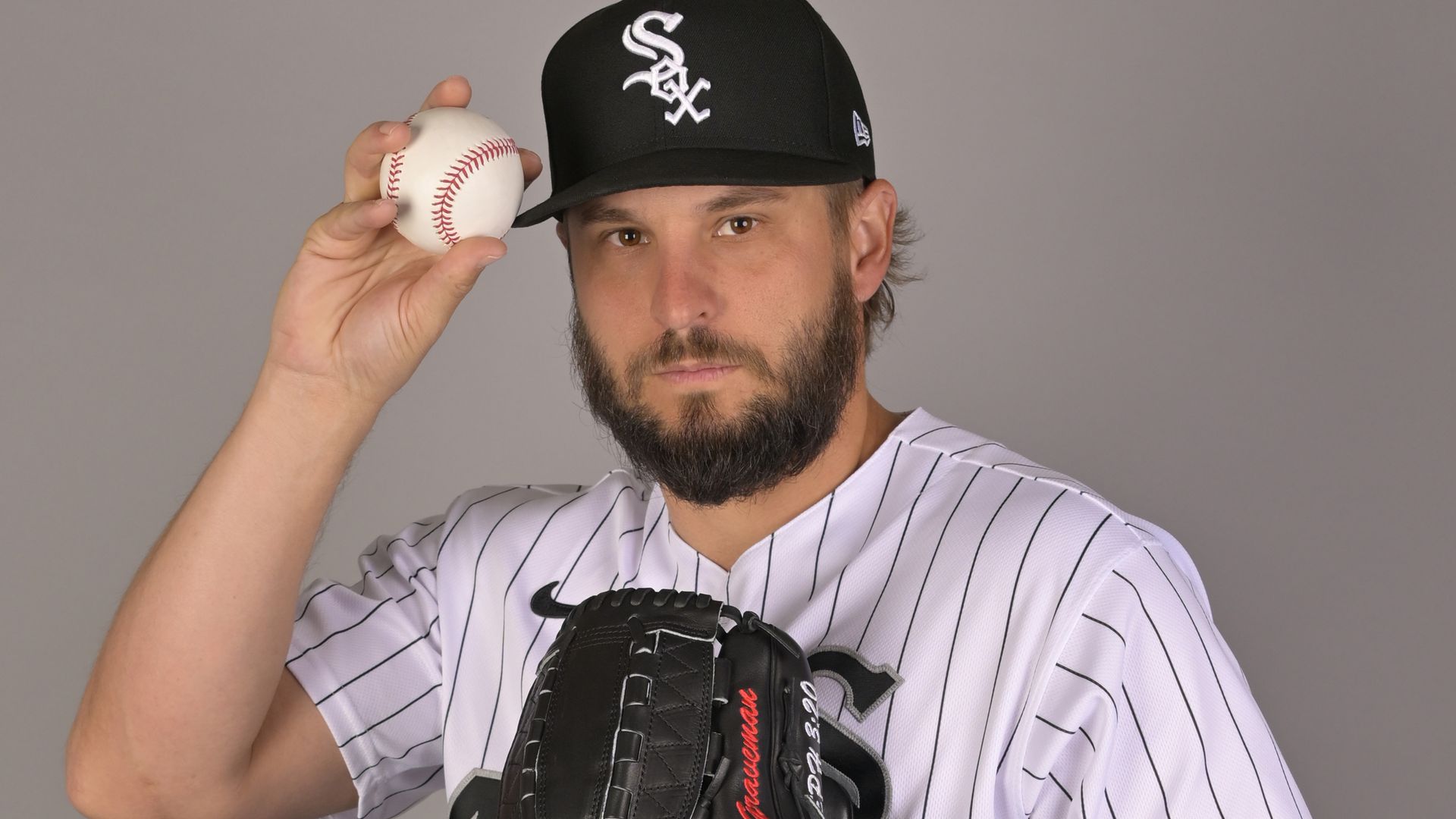 Arizona Diamondbacks sign Kendall Graveman