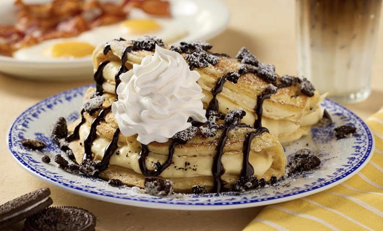 Cracker Barrel Just Dropped This New Spring Menu With a Surprising Oreo ...