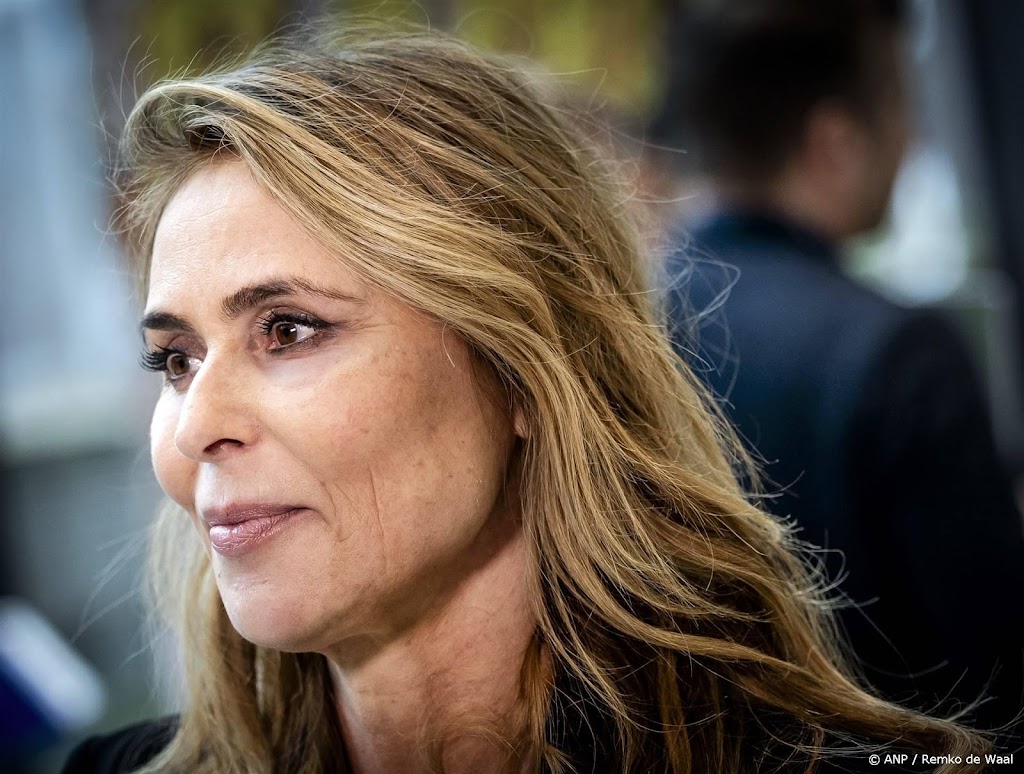 Nummer Heleen van Royen en Samantha Steenwijk komt binnenkort uit