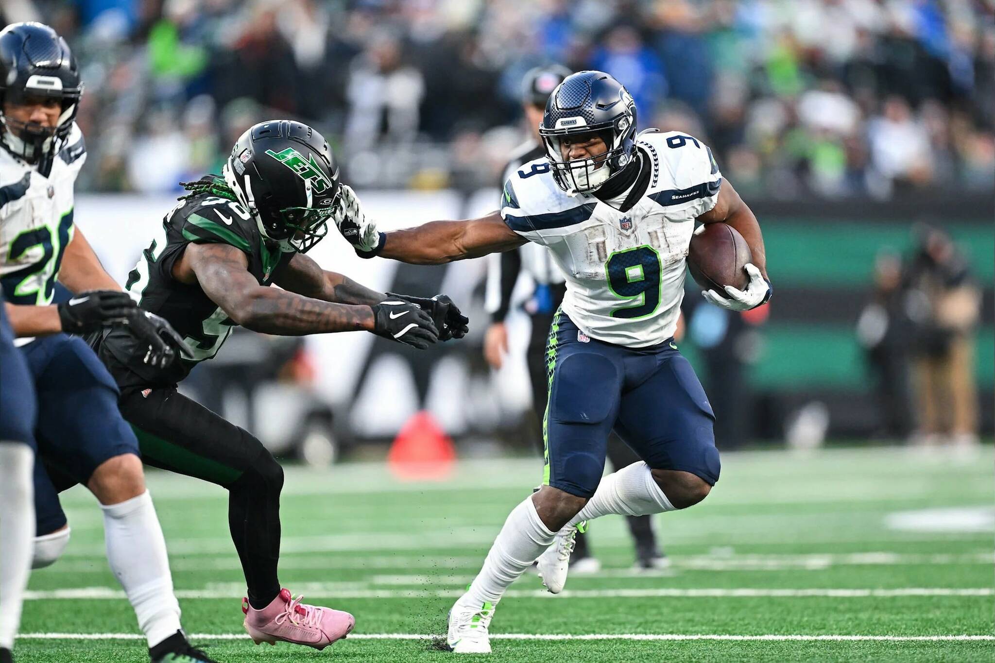 Seahawks hire run game coach