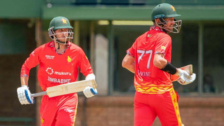 Brian Bennett's 169 puts Zimbabwe 1-0 up
