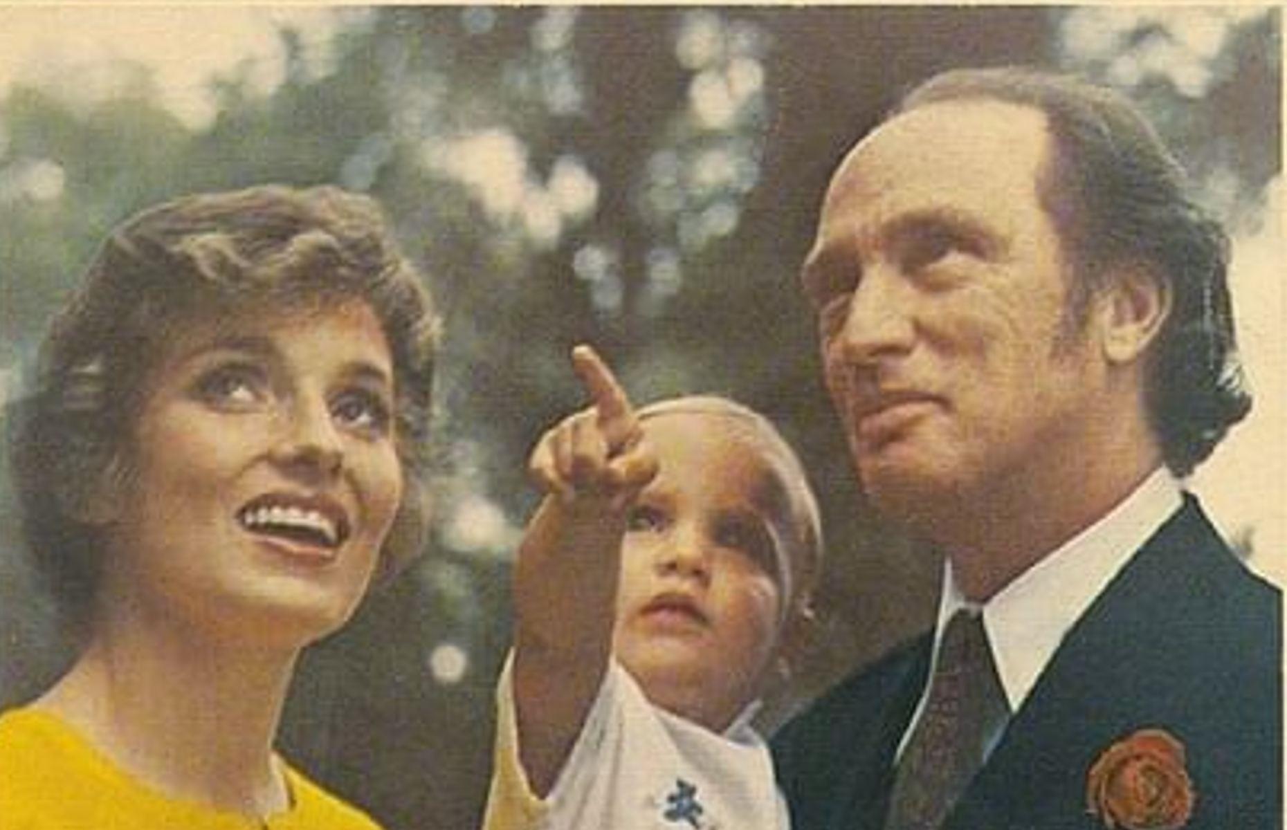 Explore the LUXURY homes of former Canada PM Justin Trudeau