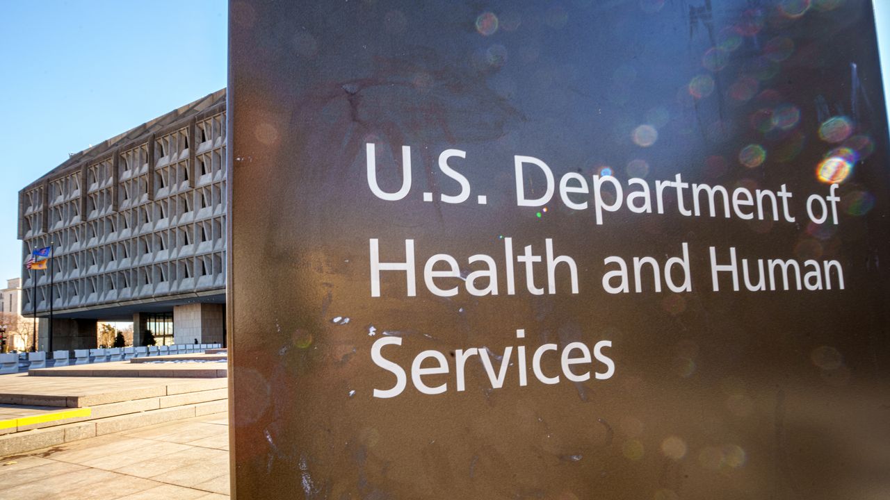 Thousands of federal health jobs to be cut: reports
