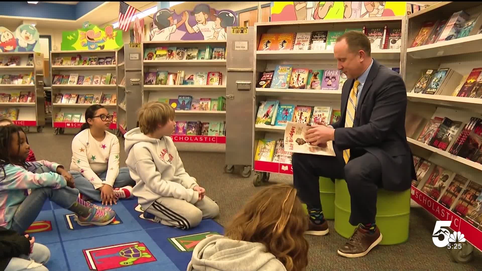 News5's Alan Rose made a guest appearance at Will Rogers Elementary ...