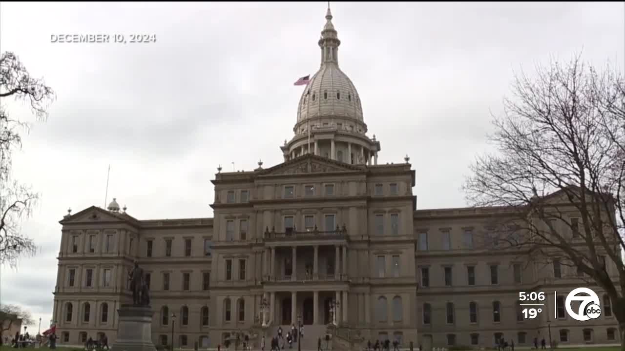 Bill to raise minimum wage in Michigan under debate at state legislature