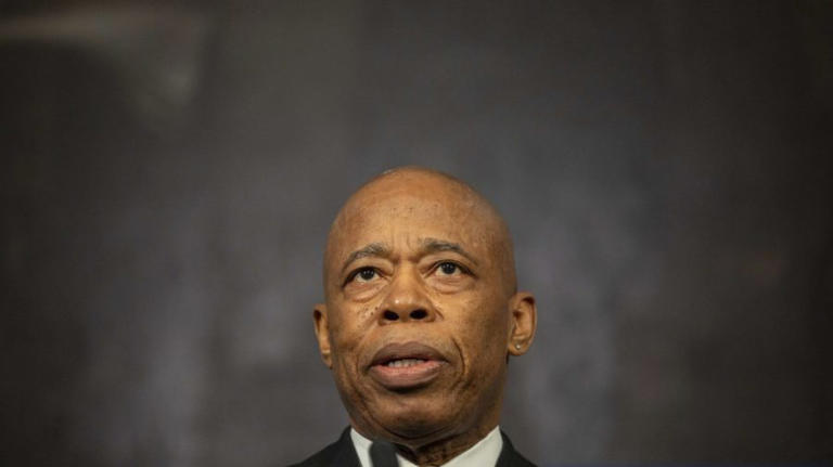 Justice Department moves to dismiss Eric Adams case Justice Department moves to dismiss Eric Adams case