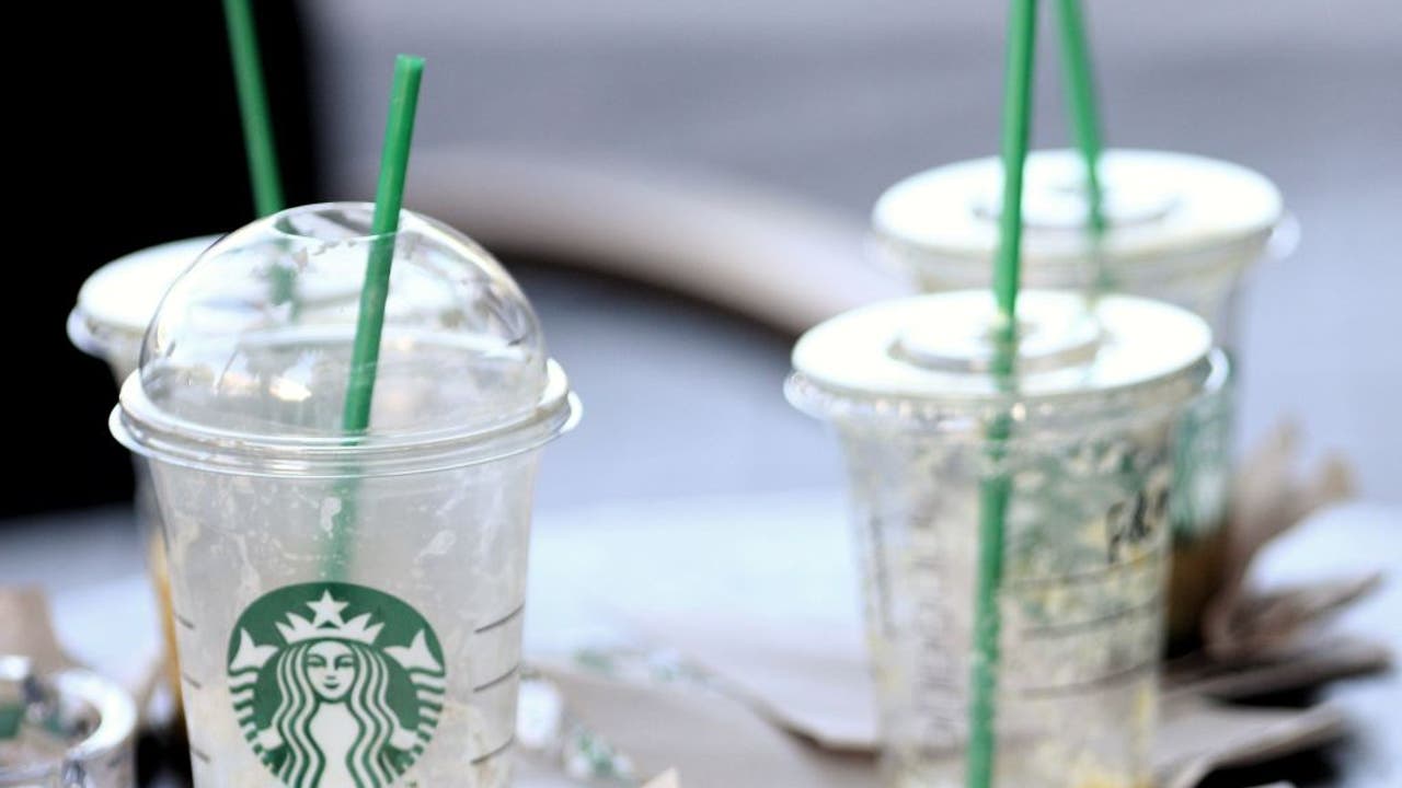 Starbucks replacing plastic cups with compostable options in some ...