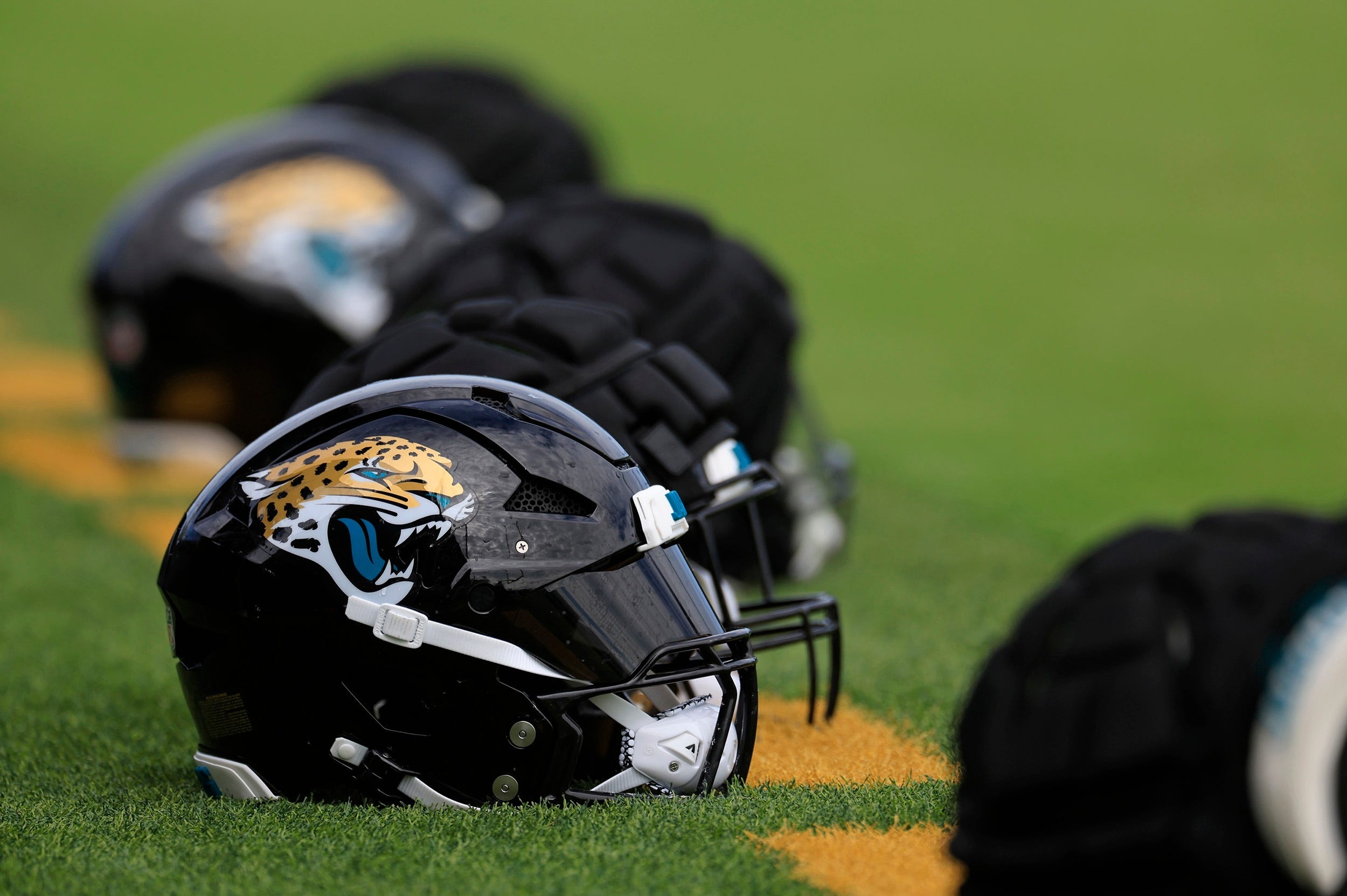 Jaguars interview former Raiders exec for GM opening