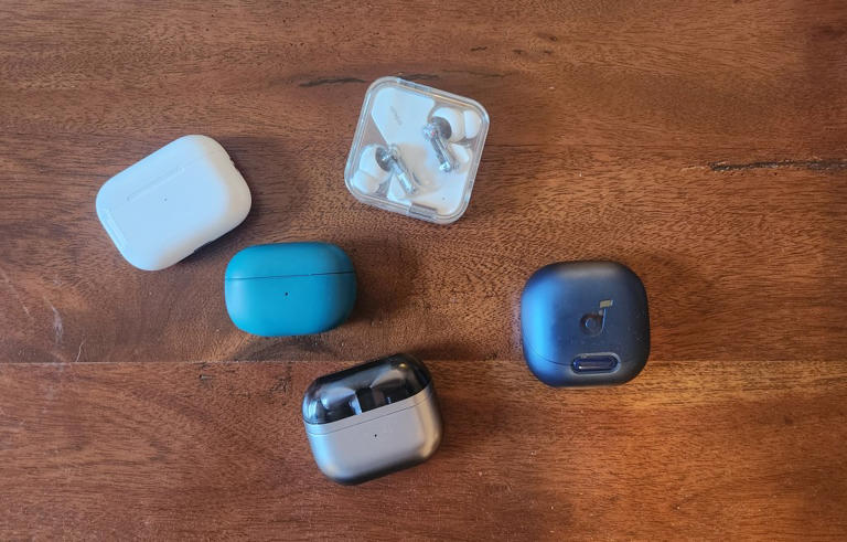 The Best Earbuds for Phone Calls