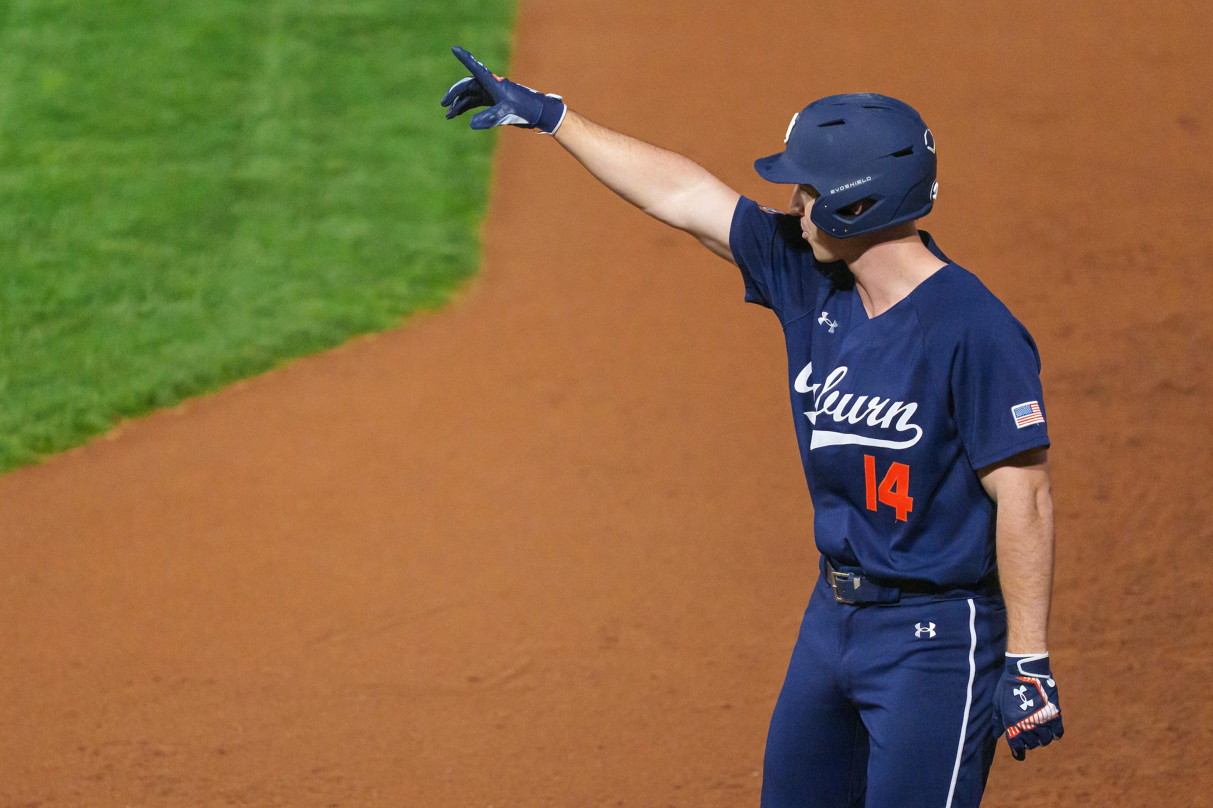 'An inspiration by Cade Belyeu': Auburn baseball sophomore homers after ...