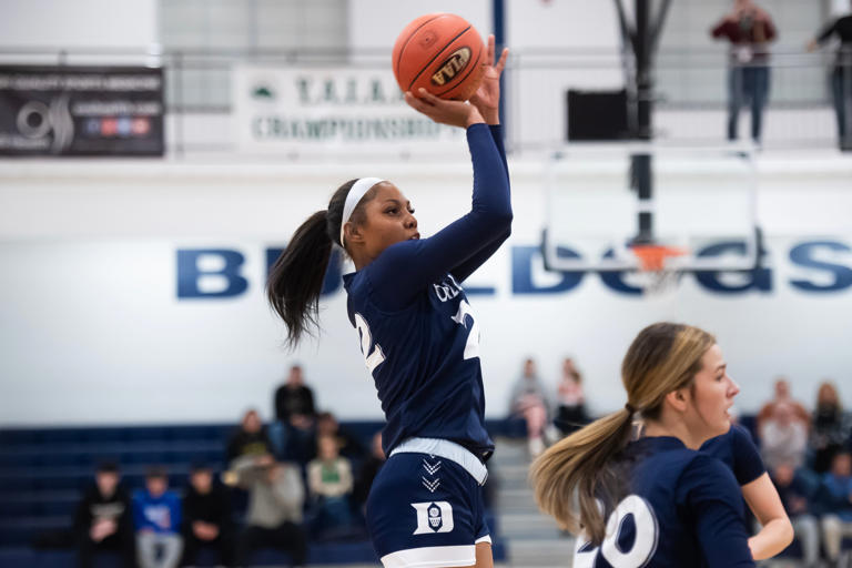 Dallastown holds off Red Lion to win third straight YAIAA girls basketball title