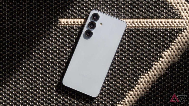 The Samsung Galaxy S25 is boring, but it's exactly what I needed