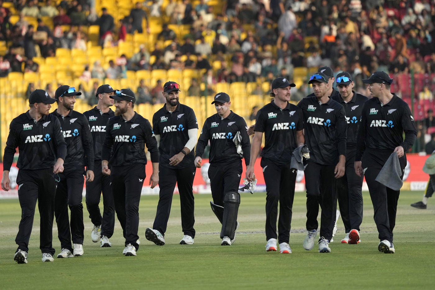 Latham, Mitchell fifties take NZ to tri-series title after bowlers ...