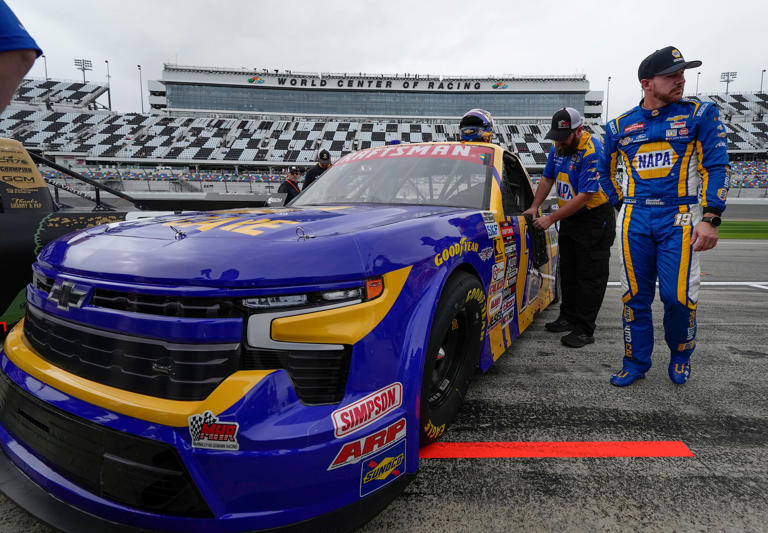 NASCAR Truck Series: Starting lineup, qualifying results for Daytona race