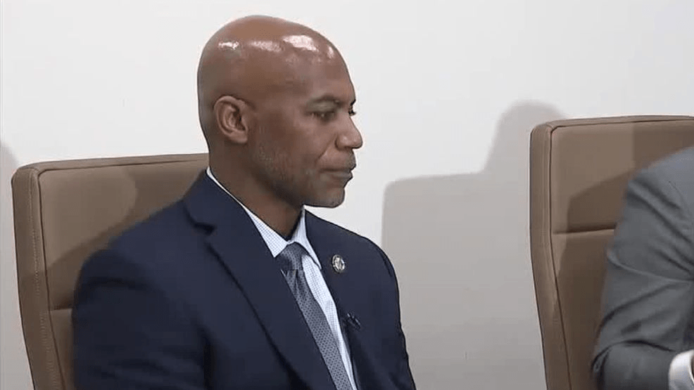 Barron's out, law enforcement expert shares his take on impact to ...