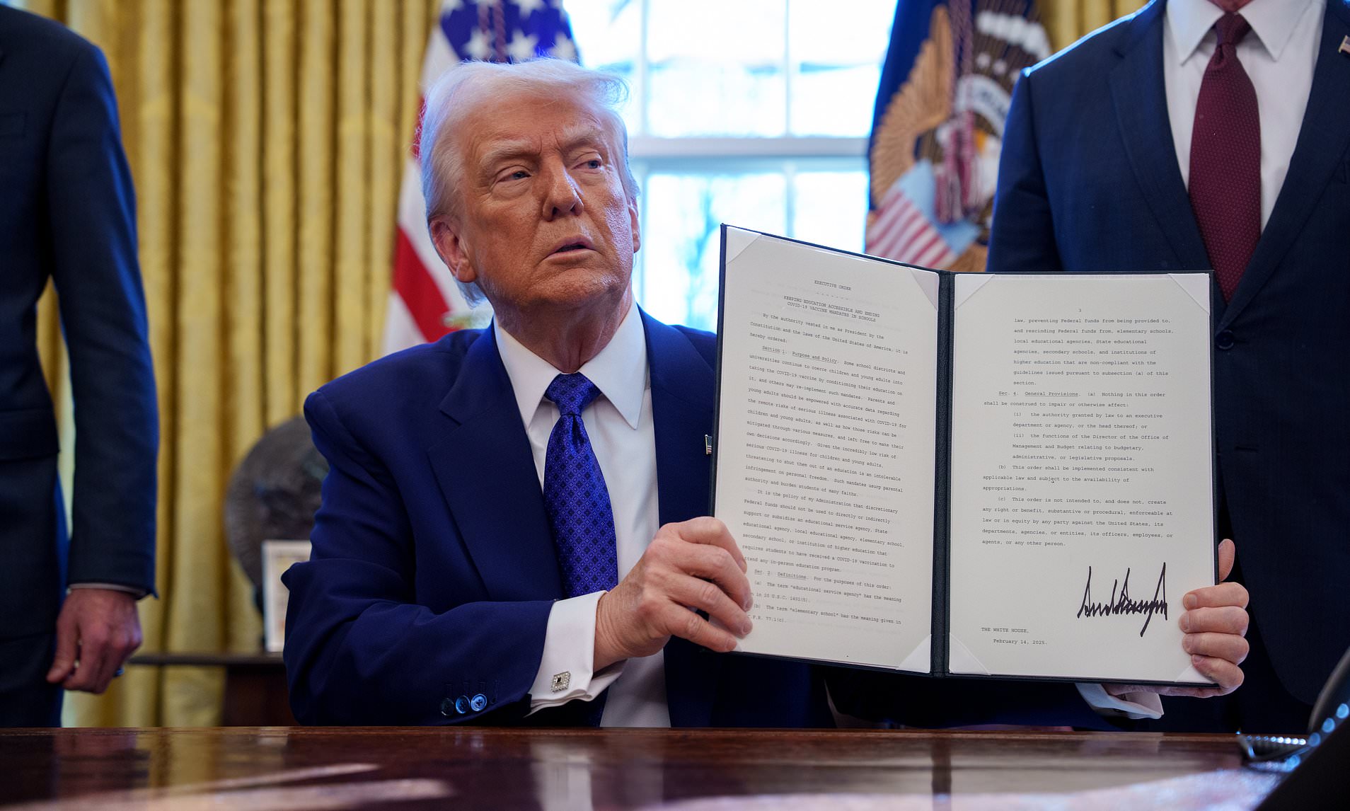 Donald Trump signs Covid mandate executive order