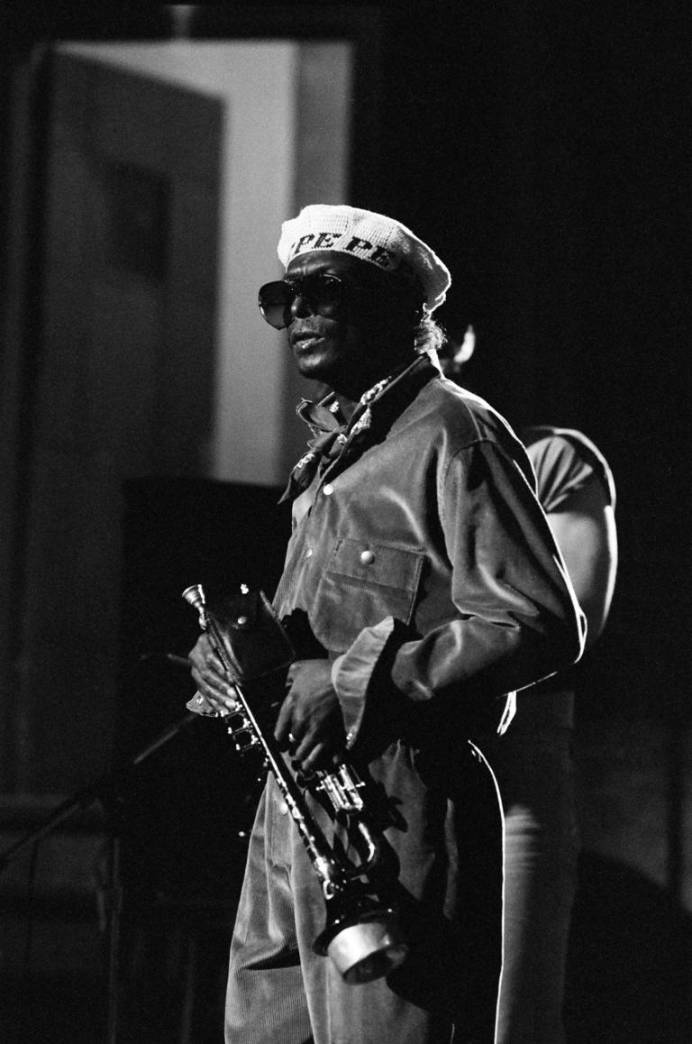 Look back at ‘Saturday Night Live’s’ biggest music milestones and ...