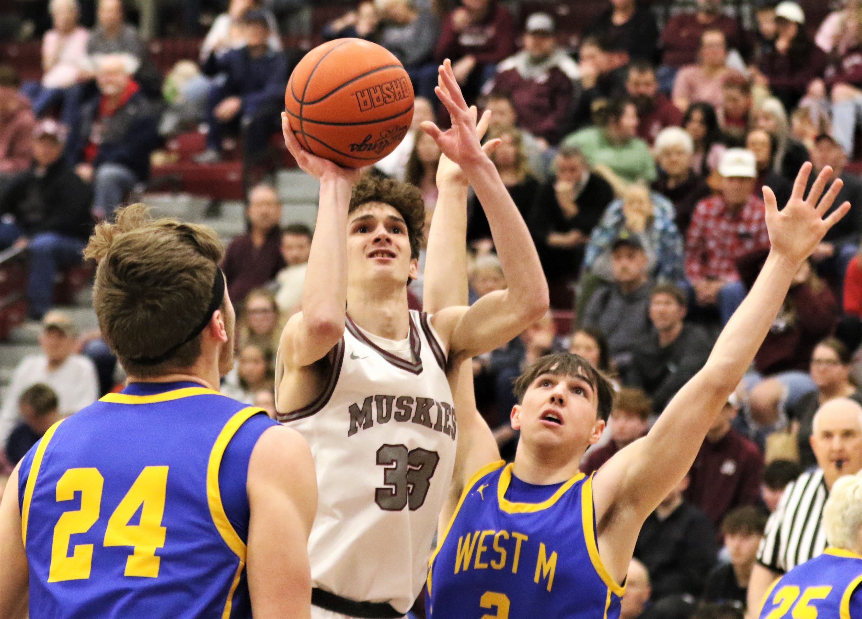 Bates, Conkle headline loaded MVL boys basketball teams