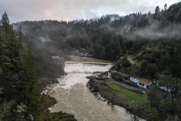 Dam removal deal could create longest free-flowing California river