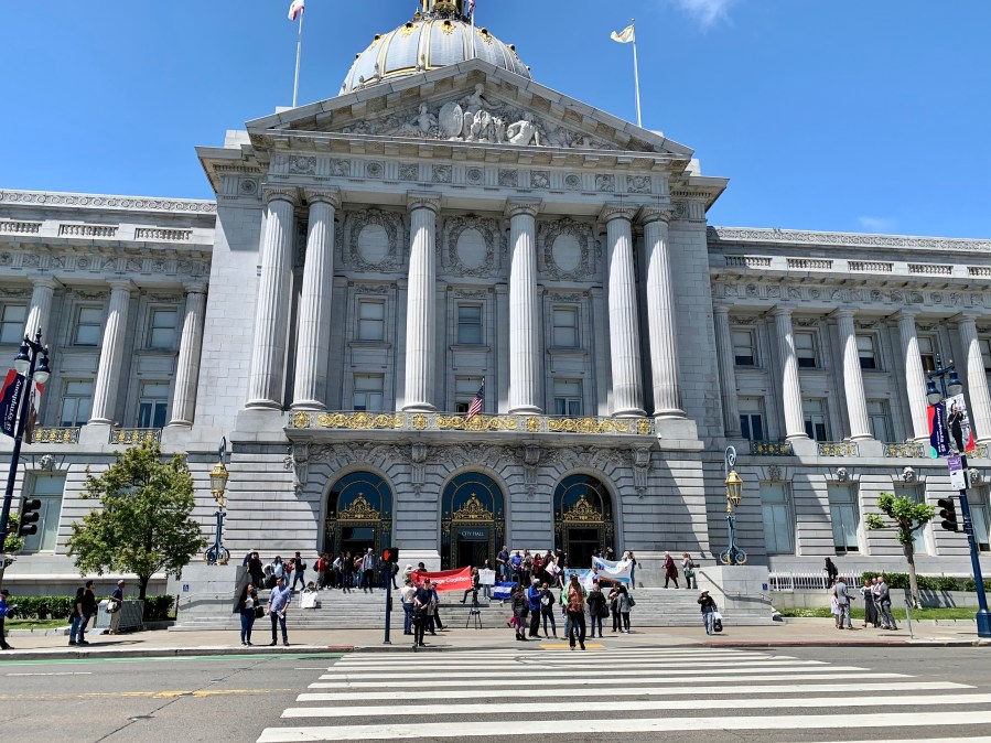 Alleged DOGE employees show up at San Francisco City Hall