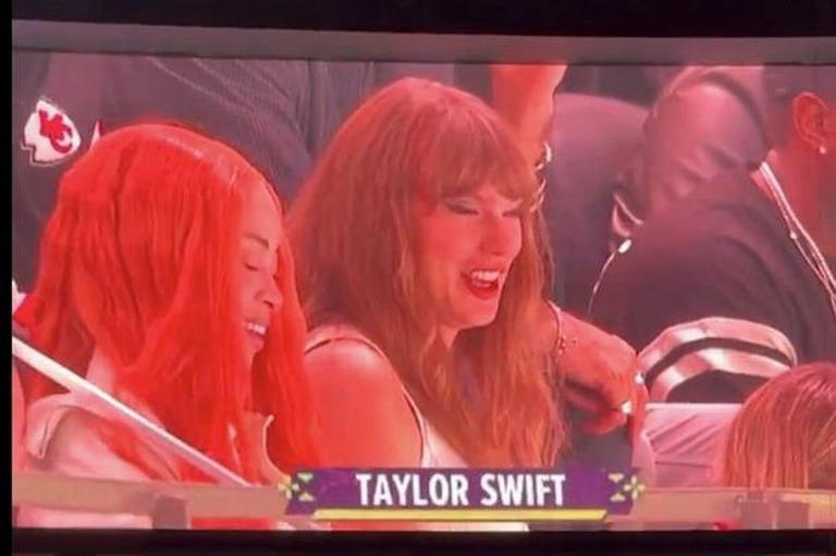 Taylor Swift told why she was booed at Super Bowl by Eagles fans ...