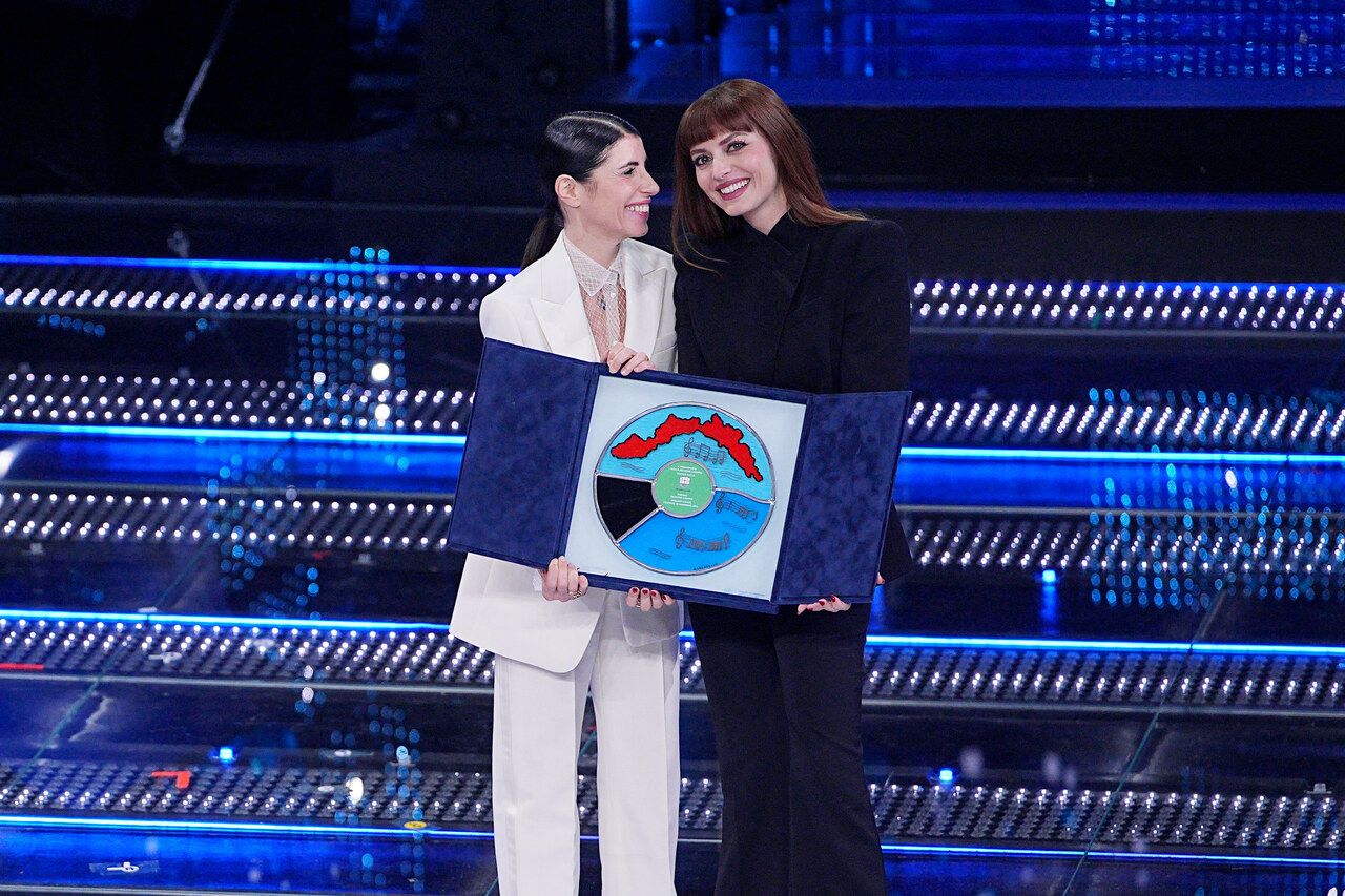 Sanremo 2025, top e flop della serata cover. Ora date un Festival a ...