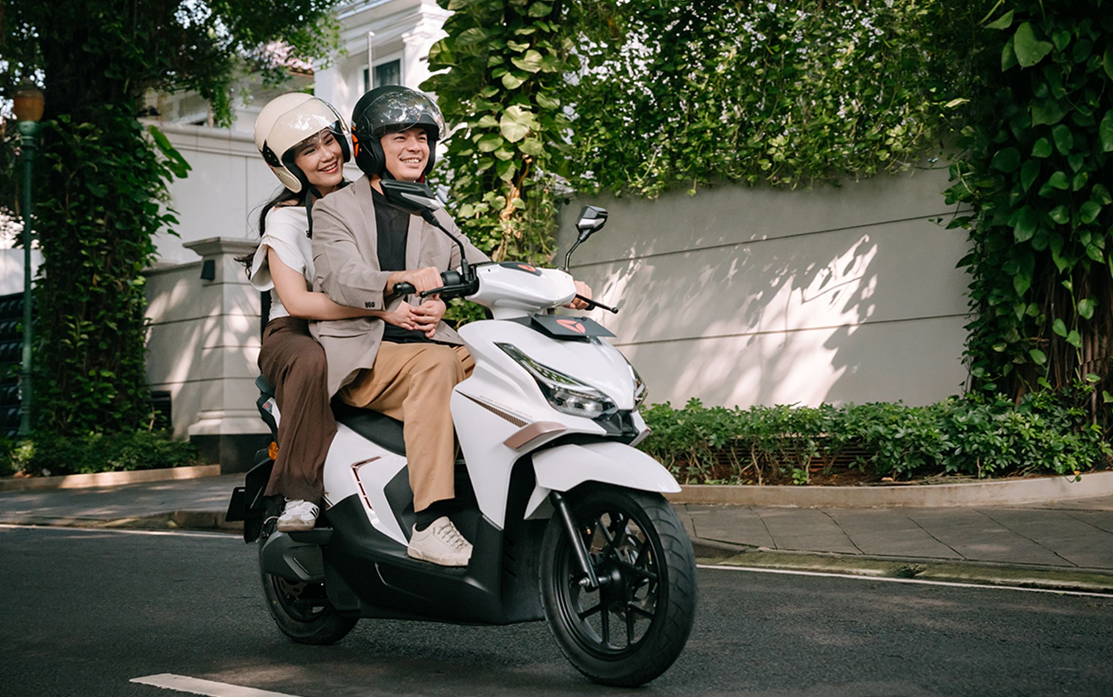 Buruan Pesan Motor Listrik Baru Yadea Velax Jarak Tempuh Bisa Sampai ...