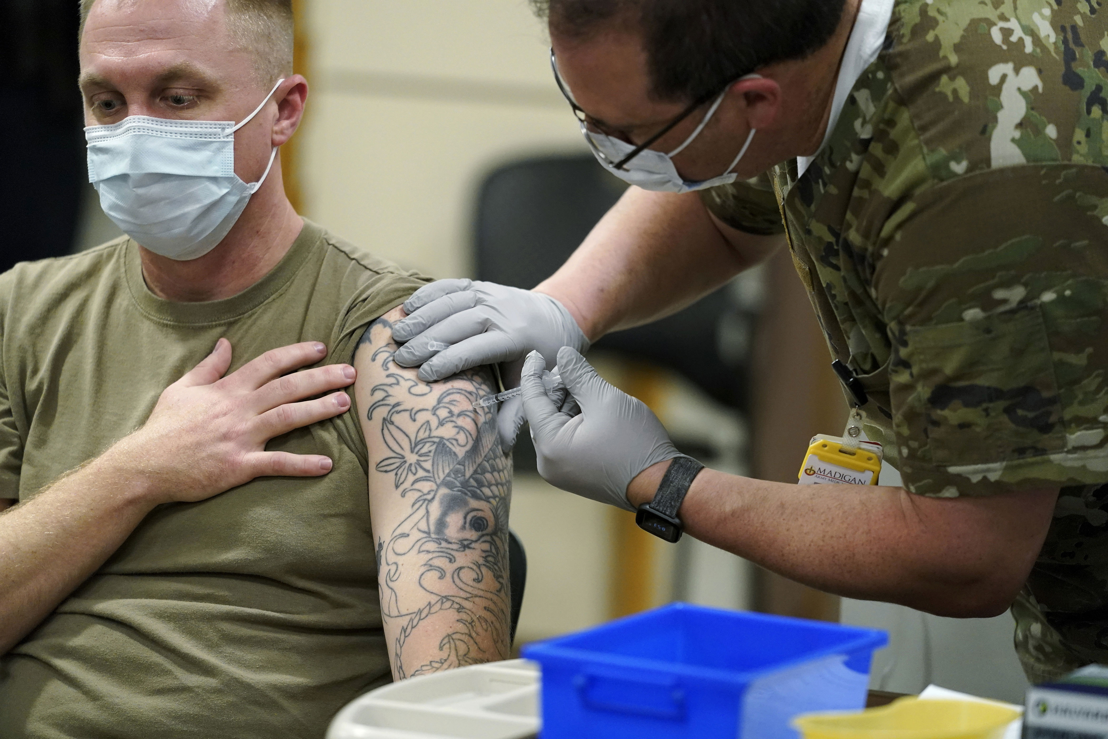 Pentagon begins outreach to reenlist troops booted for COVID vaccine