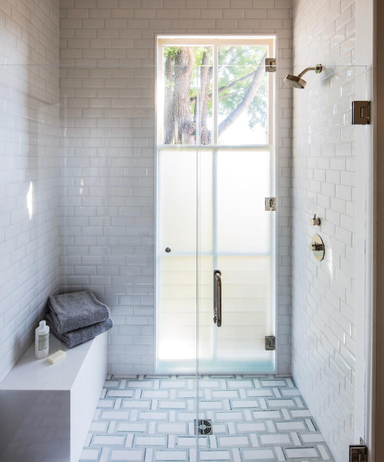 6 walk-in shower ideas for small bathrooms that are as luxurious as ...