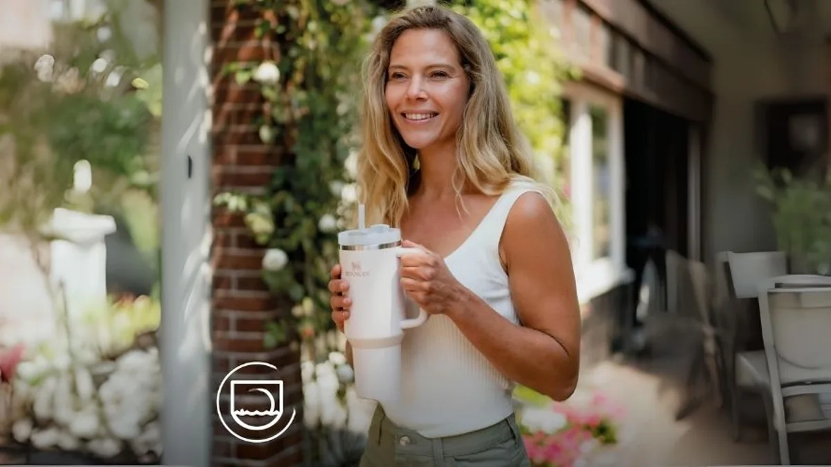 Este es el termo Stanley que todas las influencers usan y que otras ...