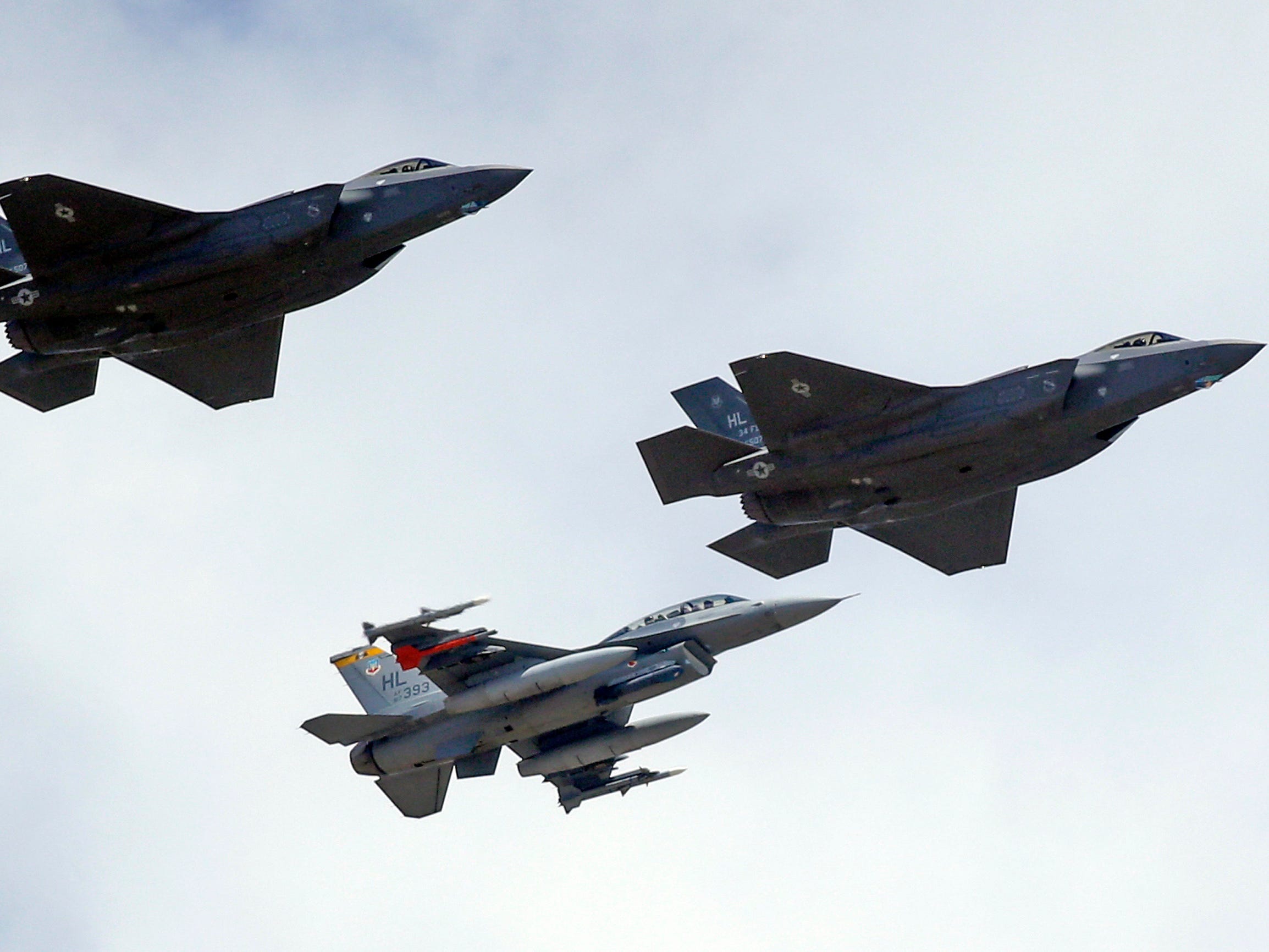 F-35 test pilot shares what it's like to jump from flying an old F-16 ...