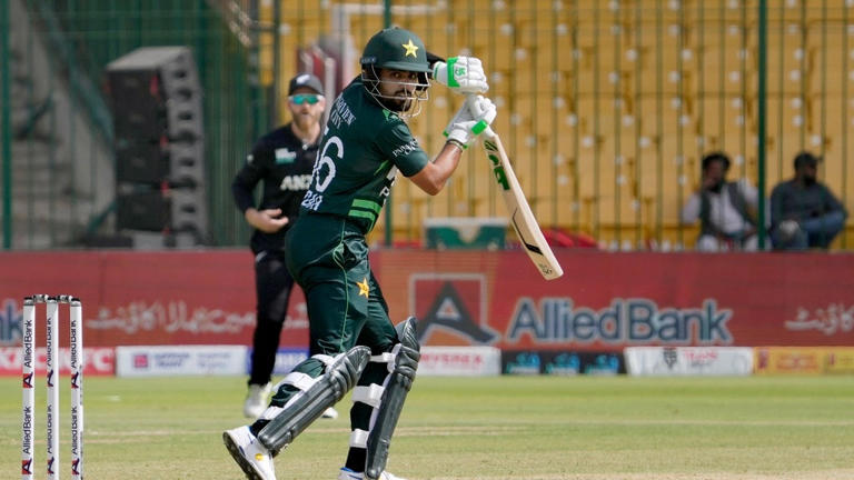 Babar Azam Should Play At No 3 Mohammad Amir Not A Fan Of Pakistan