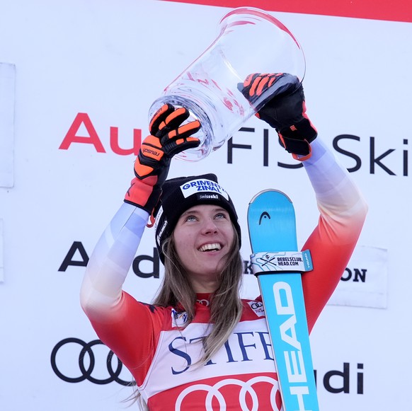 Aus der Dunkelheit zum WM-Gold: Der Weg von Camille Rast zur Weltmeisterin