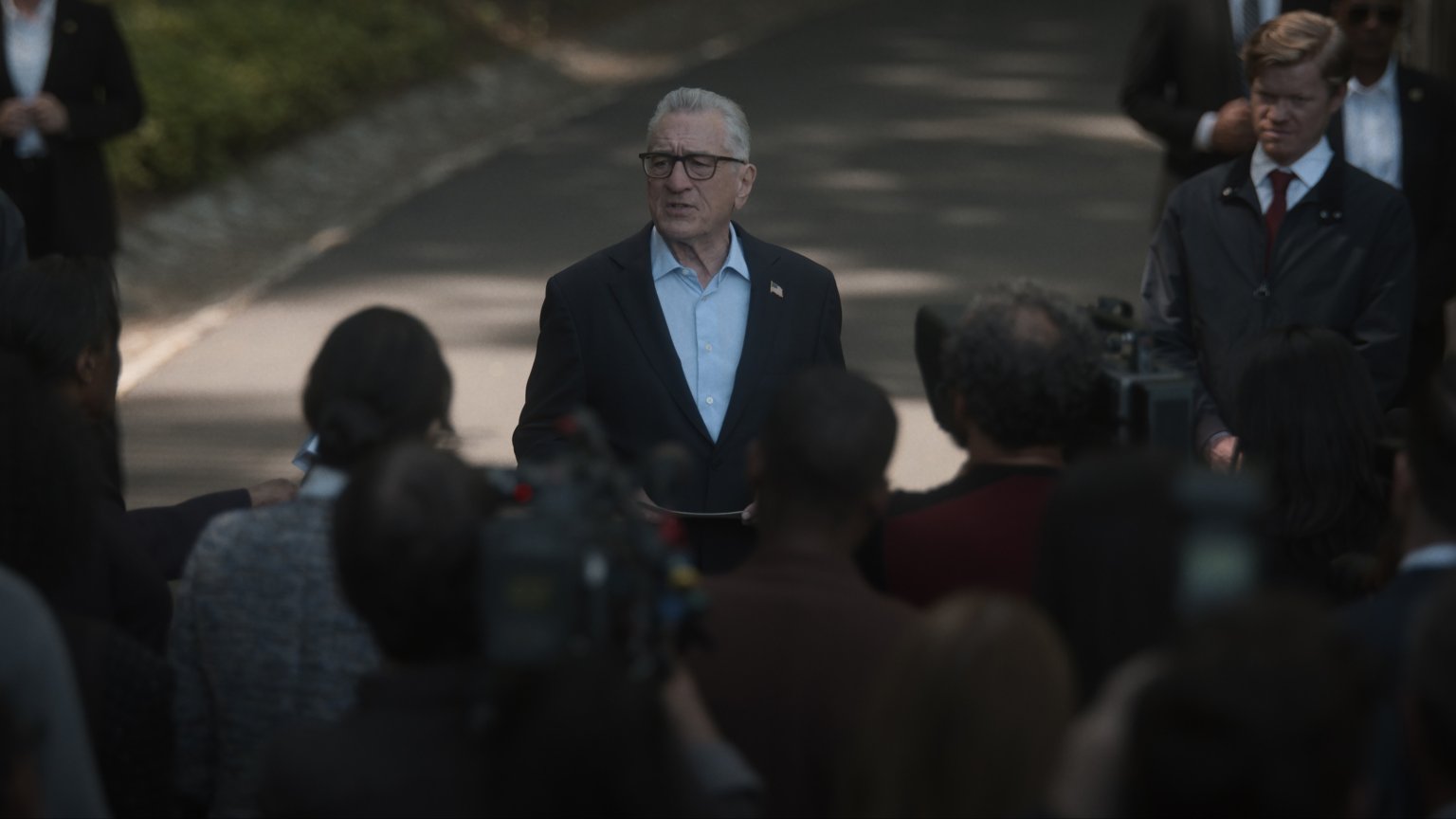 'Zero Day' op Netflix: alles over de nieuwe thrillerserie met Robert De ...