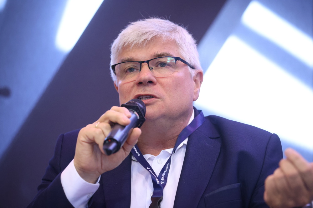 Lasek: od prezesa LOT oczekuję strategii rozwoju spółki skoordynowanej ...