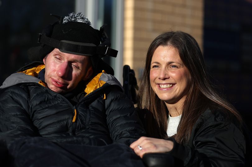 Rob Burrow's wife listens to heartbreaking message he left for her ...
