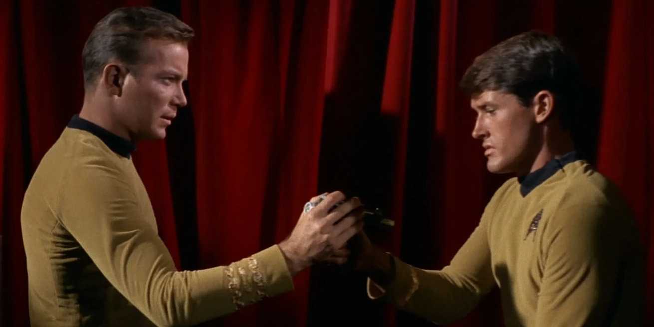 10 Strongest Human Characters in Star Trek: The Original Series, Ranked
