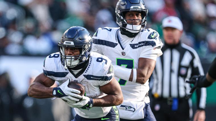 Seahawks 7-round NFL mock draft adds Geno Smith, Kenneth Walker ...